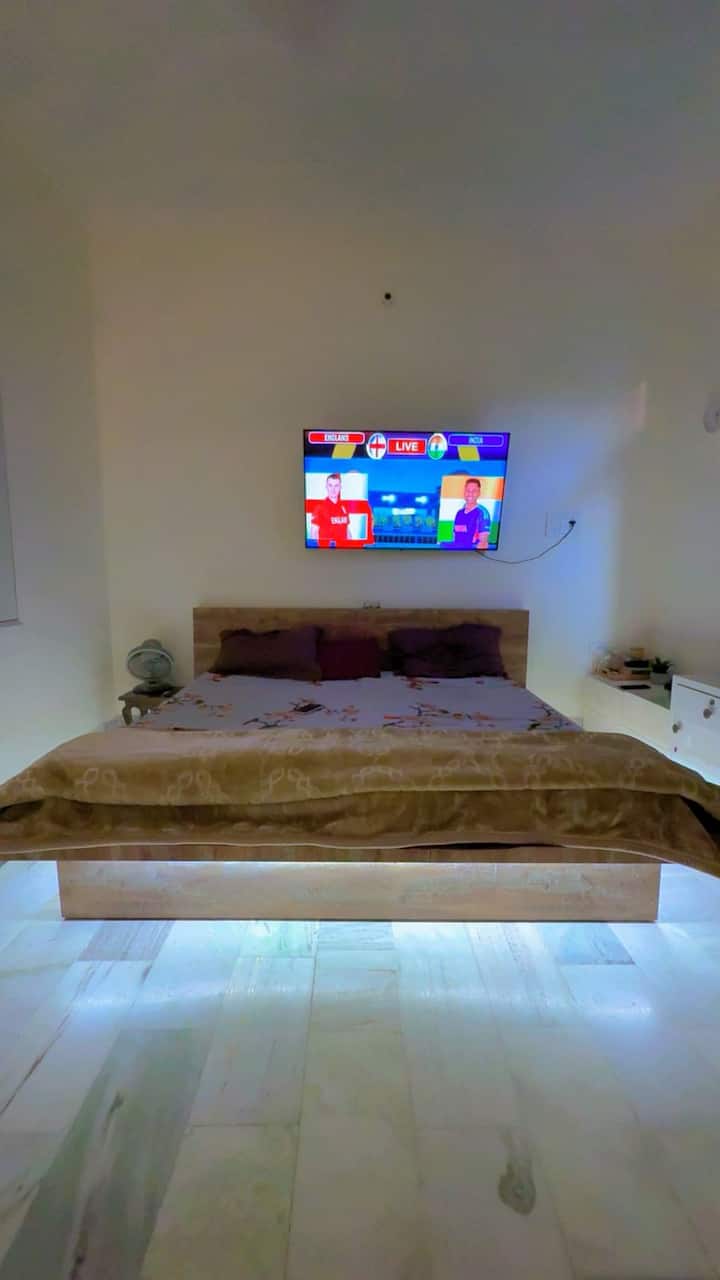 Modern & Cozy Stay - Amritsar