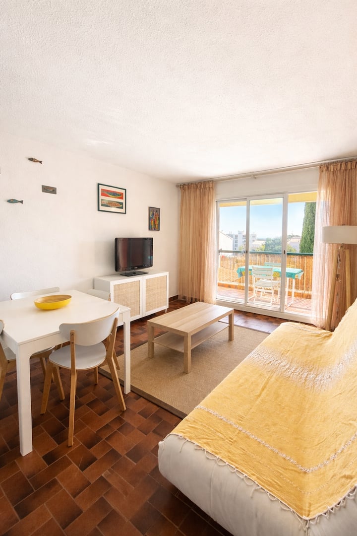 Appartement Dans Une Résidence Avec Piscine - Bandol