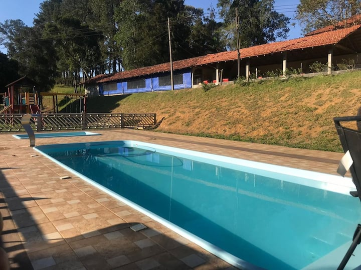 Chácara Suzano Com Campo De Futebol -Páscoa Livre - Suzano