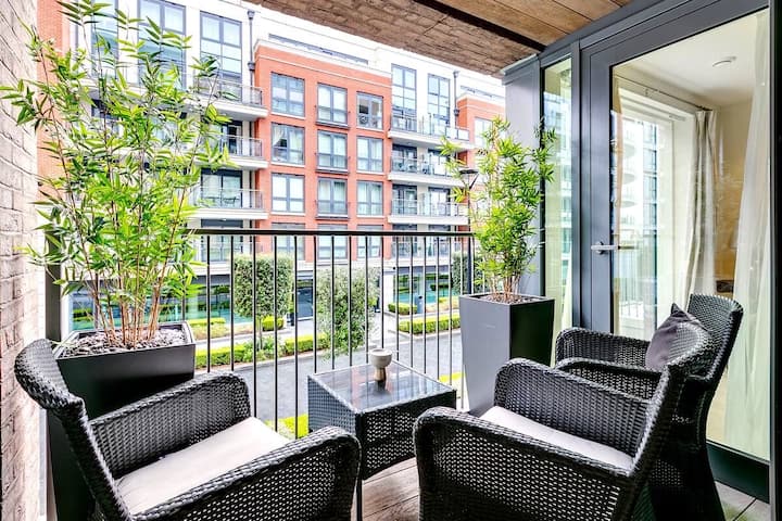 Luxury Chelsea Apartment | Balcony | Near Tube - Fulham