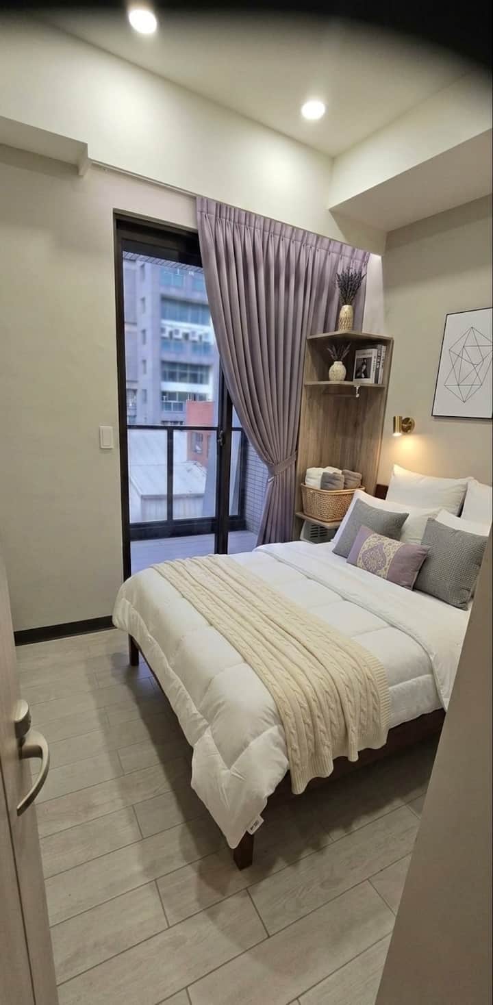 Mrt 善導寺｜寧靜質感 2 房｜可住 4 人｜步行到阜杭豆漿、星巴克、全聯・走路一分鐘到捷運站 - 汐止區