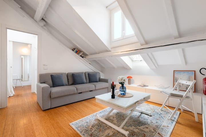 Luxury Attic In The Heart Of Milan - De Amicis - Milan