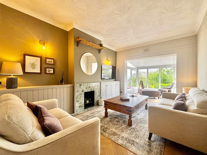 The Stirling Lookout | Panoramic Terrace Views - Dunblane