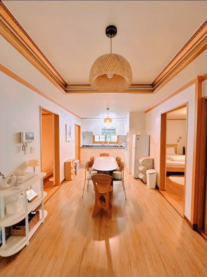 {오픈특가}#전포카페거리1분 #짐보관 #감성테라스 #층간소음 걱정없는 감성 스테이 - Busan