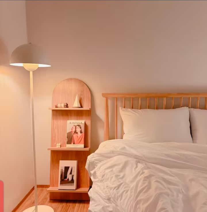 [전포 6인 숙소] 3룸 감성숙소 / 부산여행/ 전포카페거리1분 - Busan