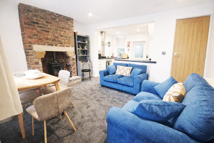 Chapel Yard Lookout - Whitby - Whitby