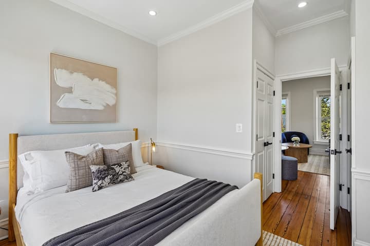 Benevolence On Queen #3: 1br Boutique Near King St - Alexandria