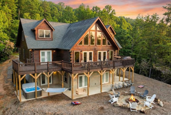 Laurel Creek Falls | Hot Tub, Theater & Fire Pit - Black Mountain, NC