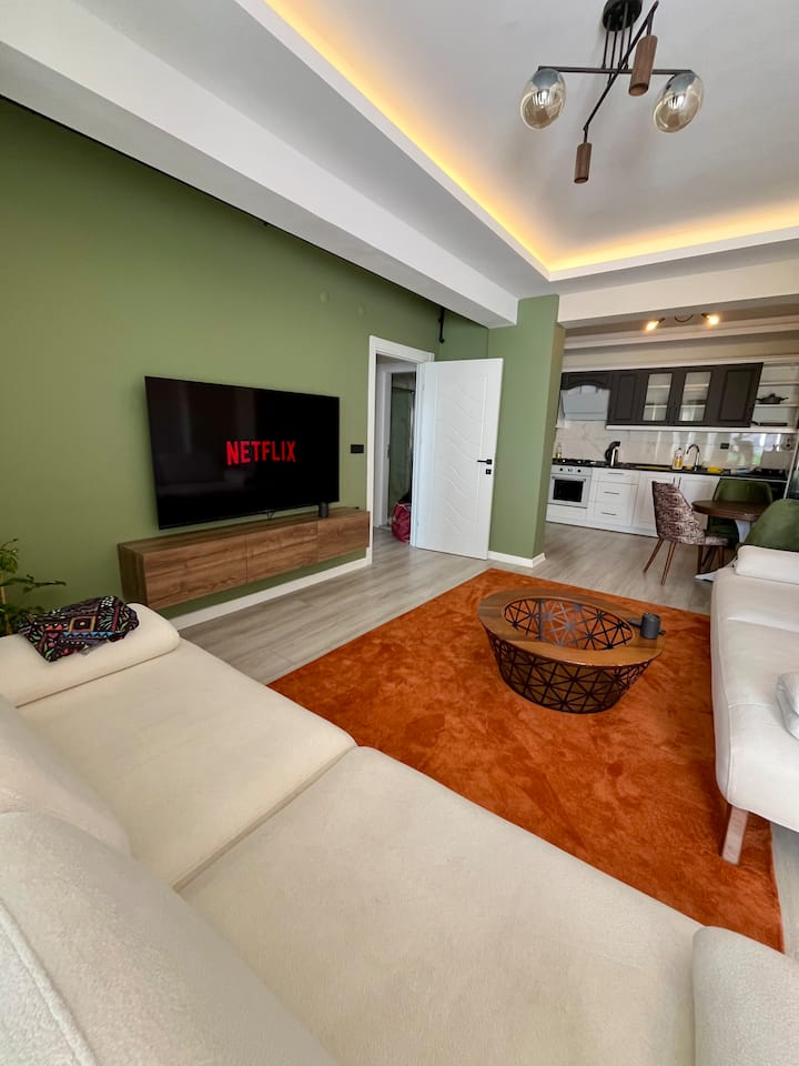 Atakum, Bahçeli Geniş Daire - Samsun