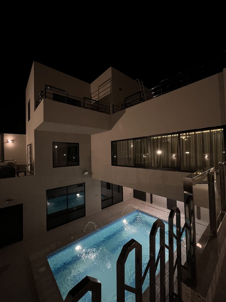 Gray Villa – Modern Private Chalet - Medina