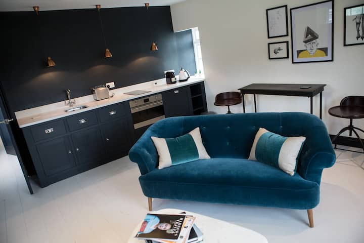 Modern Luxury In The Bridport Artist's Loft - Bridport