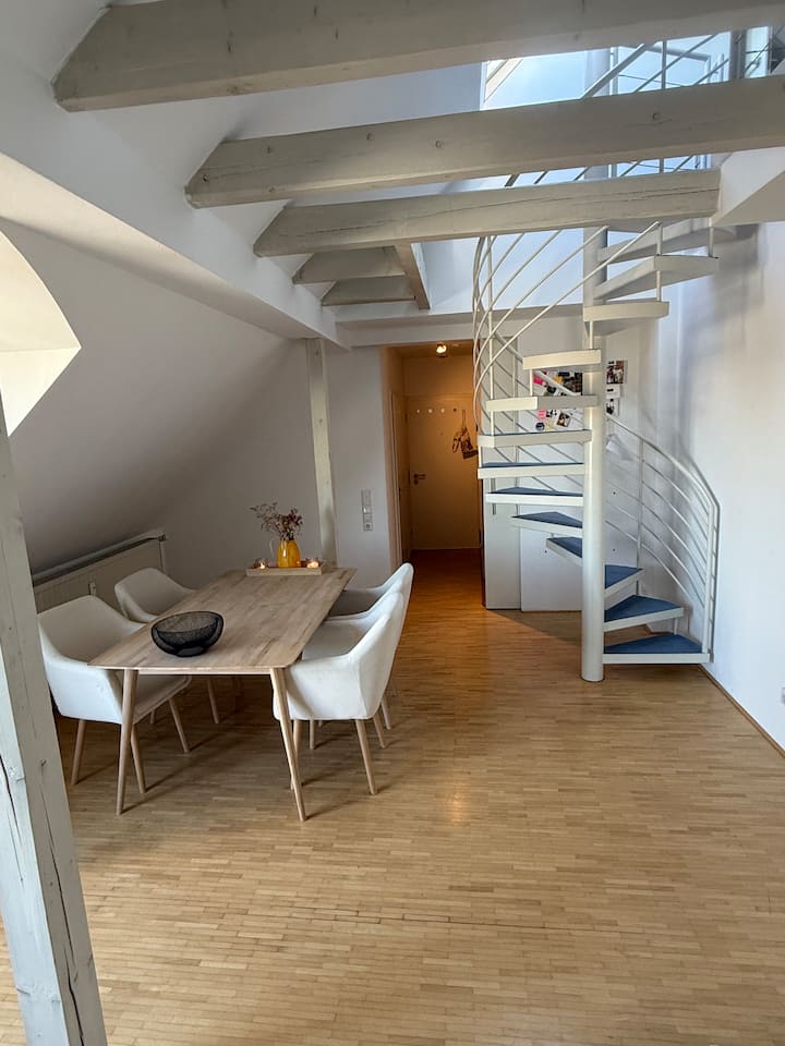 Maisonette-traum | Herz Von Pempelfort | Balkon - Düsseldorf