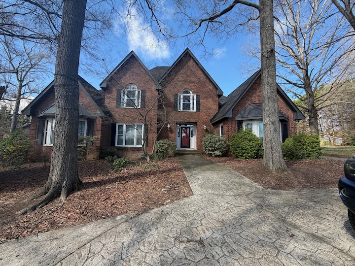 Spacious 5br Escape | Quiet Pondside Setting - Lake Wylie, SC