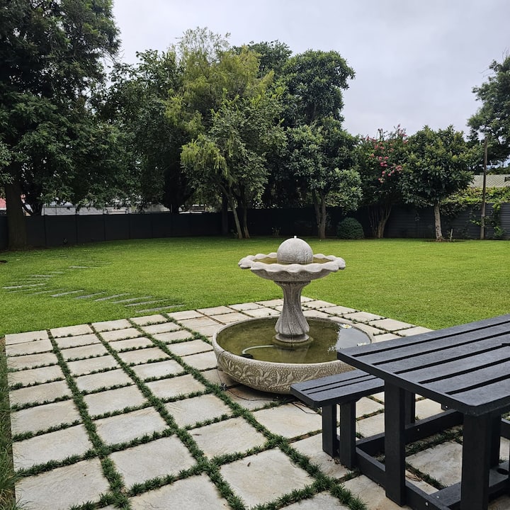 Entire Home | 6 Guests | Braai Area | Jacuzzi - Rustenburg