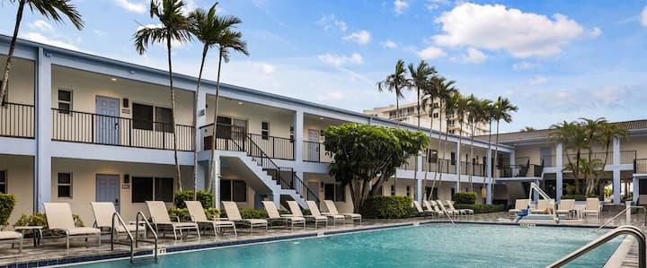 Deluxe 1-bedroom At Sea Gardens - Pompano Beach, FL