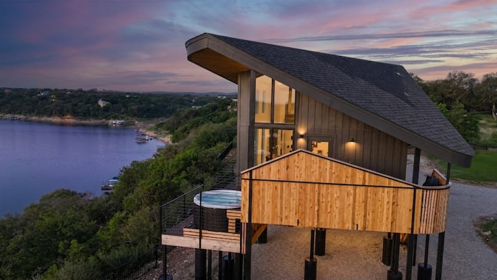 Jasper Luxury Cliffside Cabin On Lake Travis - Lake Travis, TX