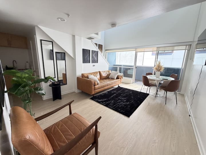 Santa Monica Pier-1 Bedroom Loft Top Floor - Santa Monica, CA