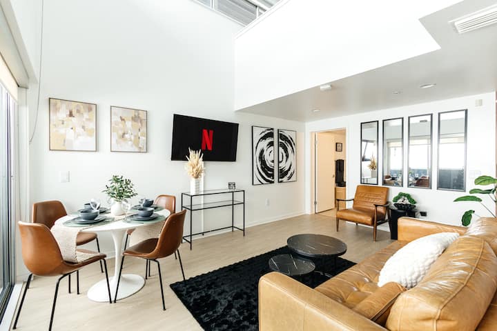 Santa Monica Coastal Loft Near Beach & Pier - Santa Monica, CA