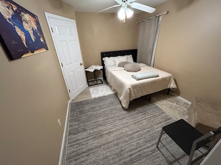 Comfy Bedroom - Chester, VA
