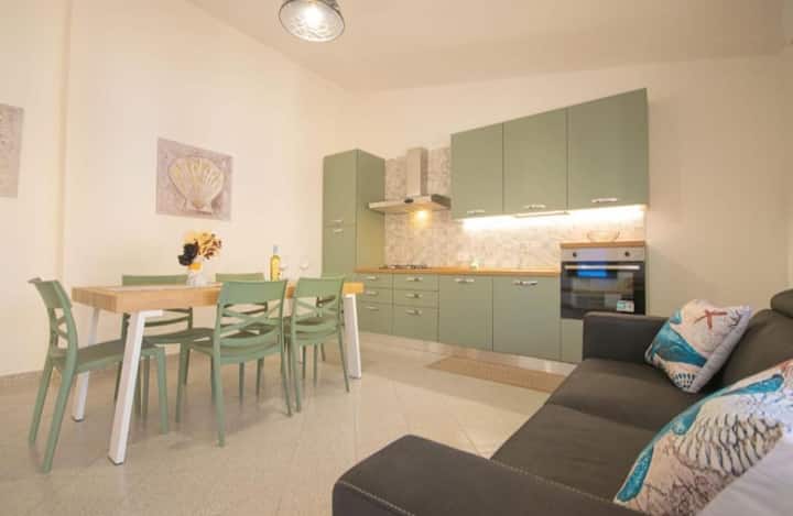 [5 Min A Piedi Dal Mare] New Apt Con Veranda - Posada