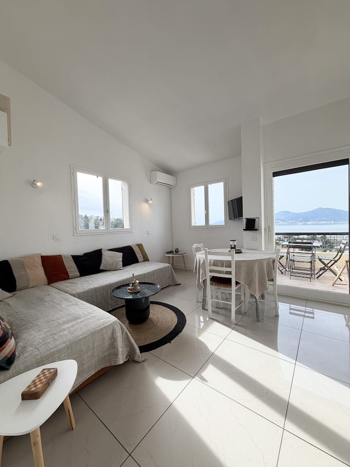 Magnifique Appartement Rénové Avec Vue Mer - Ajaccio