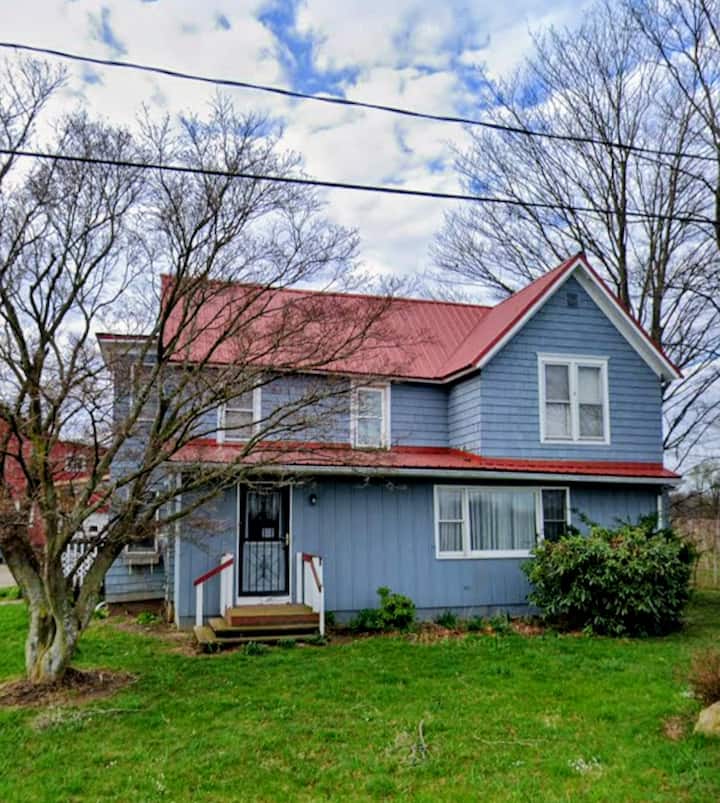 The Vineyard House - North East, PA