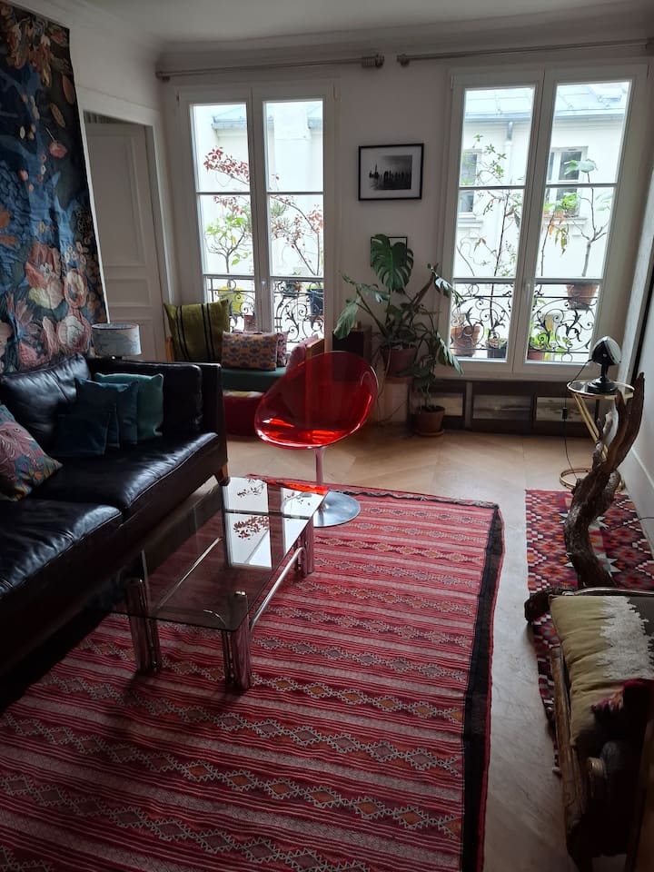 Charmant Appartement, Grand, Calme Et Ensoleillé - Paris