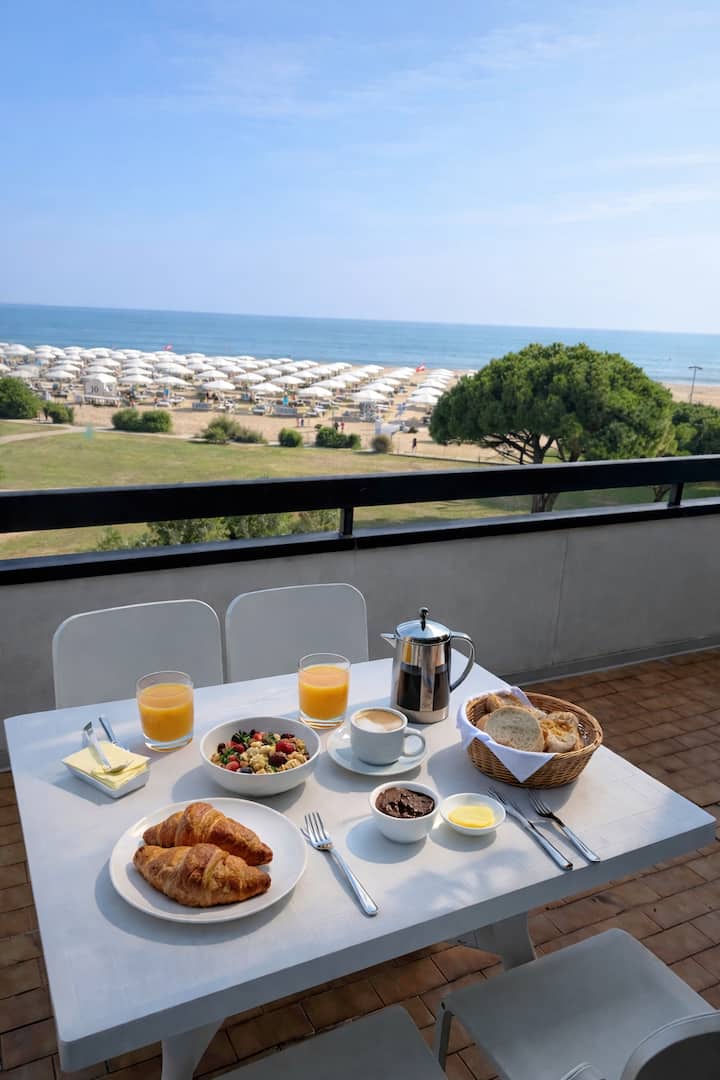 Appartamento Frontemare A Due Passi Dal Centro - Caorle