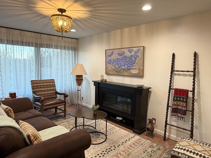 Stylish 2bd Remodeled Sedona Townhome With Views! - Sedona, AZ