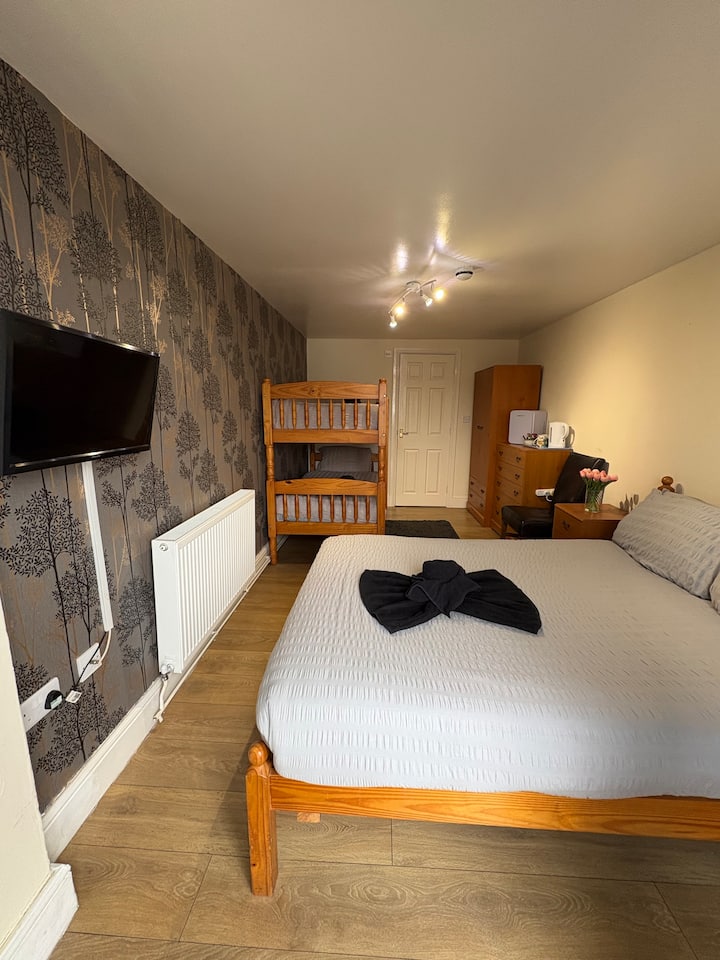 Family Room 1 In Travellers Rest Motel - Skegness