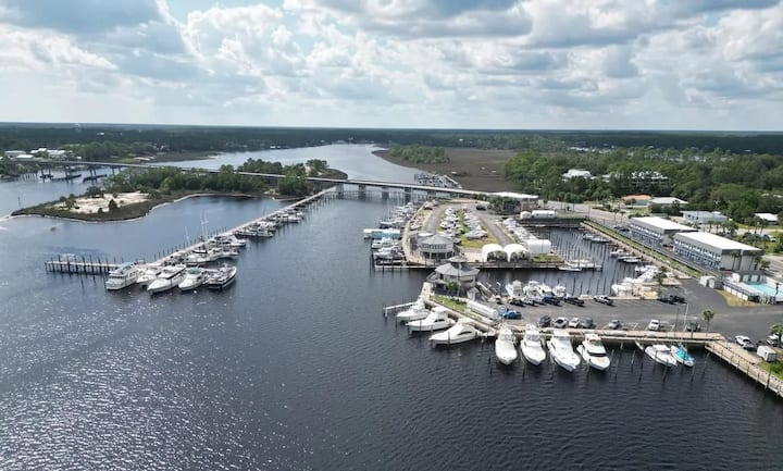 The Moorings 2-bedroom Condo - Carrabelle, FL
