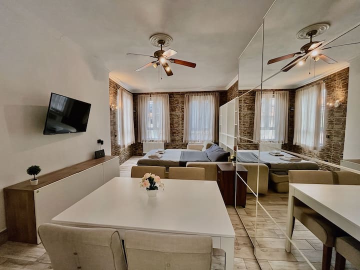 Piccolo Rifugio In Piazza Pontida - Bergamo