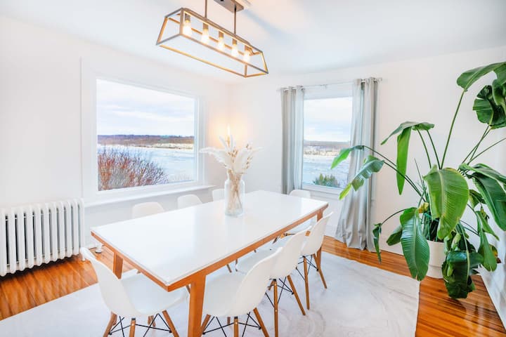 Cozy Escape With Stunning Hudson River Views - Poughkeepsie, NY