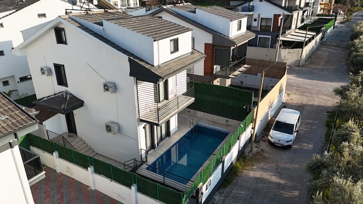 Tam Korunaklı Havuzlu Müstakil Villa - Yeşilyurt