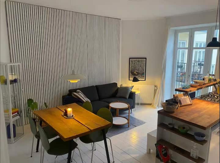 Charming 2-room Apartment With Balcony - Copenhague