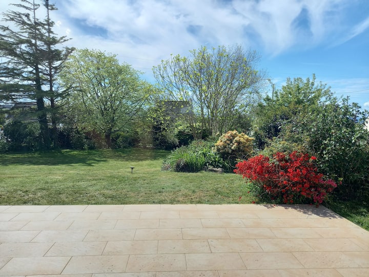 Maison Spacieuse, Accès Facile Et Commerces à Pied - Morgat