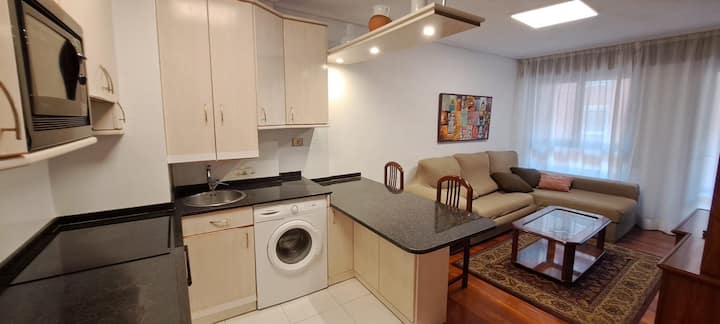 Céntrico Apartamento Con Vistas Al Mar.
1/07-19/07 - Castro-Urdiales