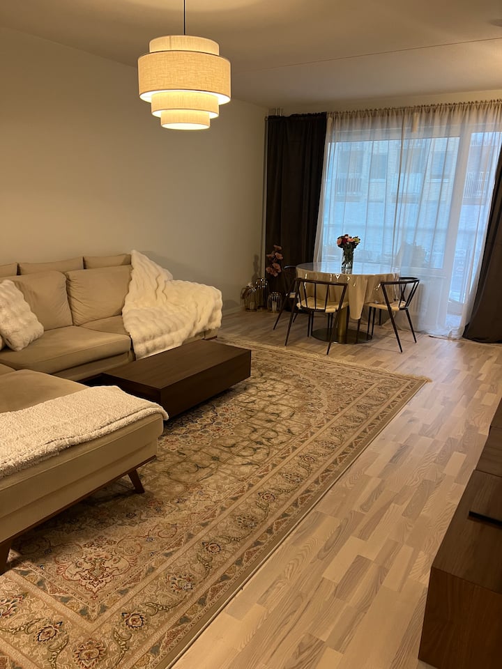 Mysig Lägenhet Nära Centrum - Upplands Väsby