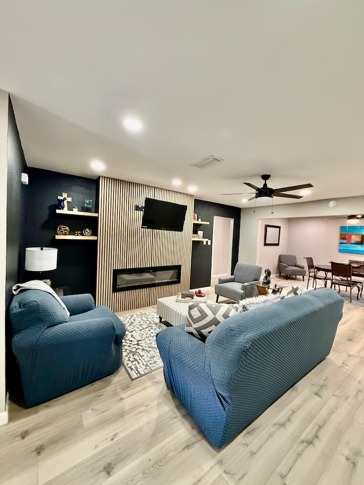 Home In Dallas Metroplex - Dallas, TX