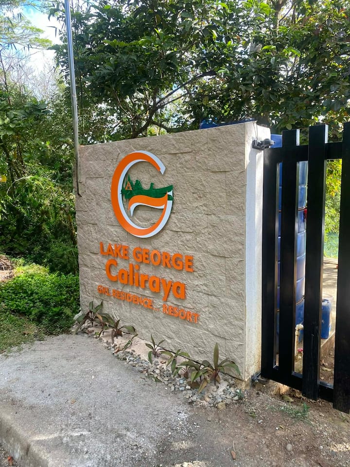 Relax At Caliraya: 3br Villa W/ Pool & Lake Access - Lumban