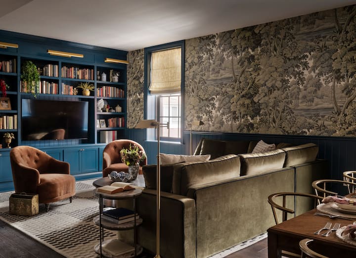 Diplomat's Duplex #2 - 8bed/8bath- 2 Car Parking - Philadelphia, PA