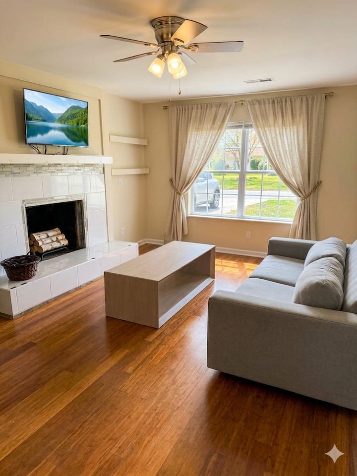 Stylish 1br Retreat In Moncks Corner - Moncks Corner, SC