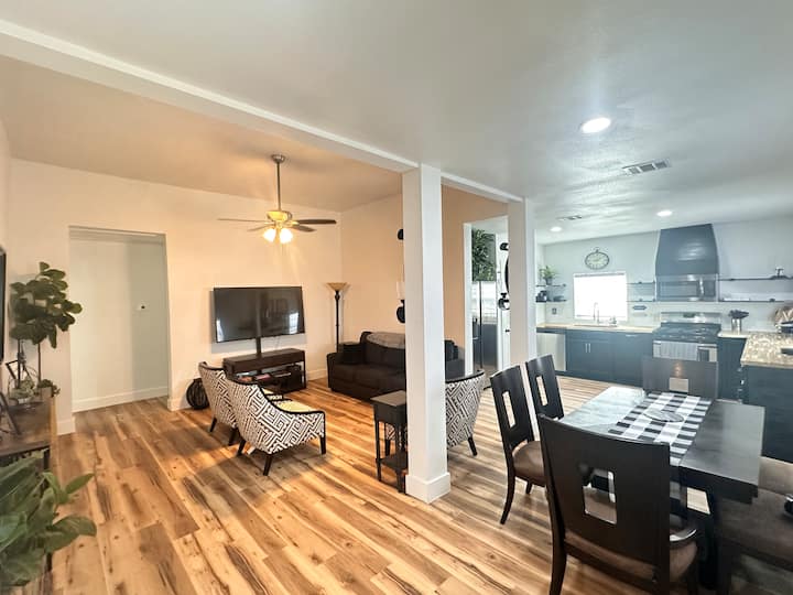 Downtown Round Rock 3 Suites 3/3 | Pet Friendly - Round Rock