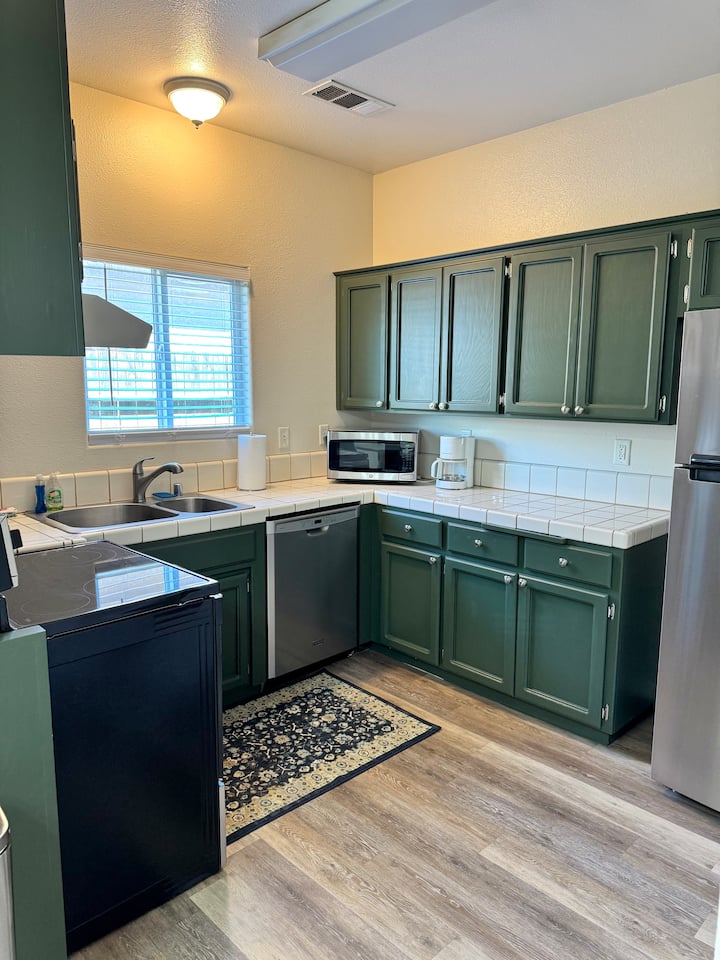 Cozy Condo In Fig Garden Loop - Fresno, CA