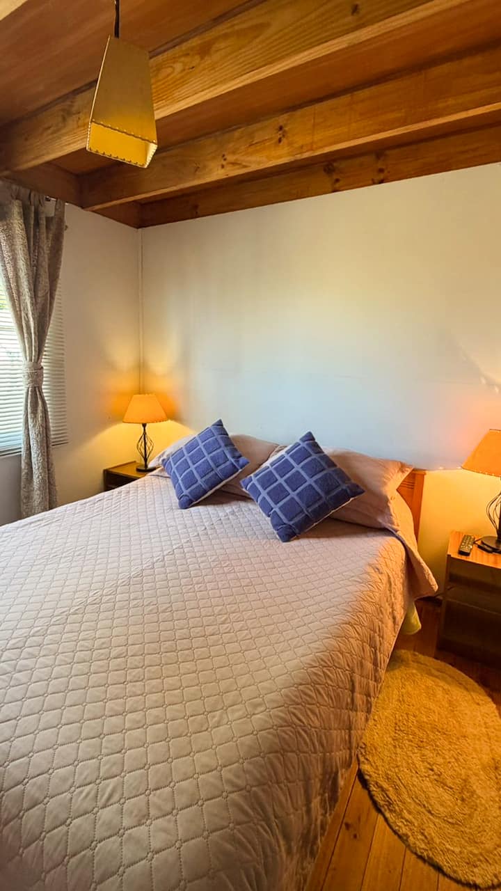 Cozy Cabin Near Vineyards | 1 Hr From Santiago - Casablanca, Chile