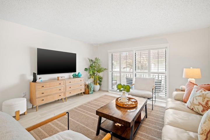 Paradise Point - Walk To Beach, Dining & Shopping - Melbourne, FL