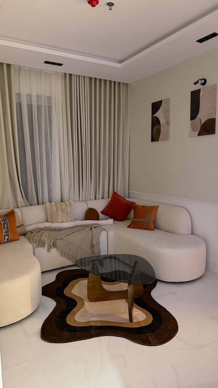 Elegant 2-bedroom Suite With Living & Dining Area - Mekka