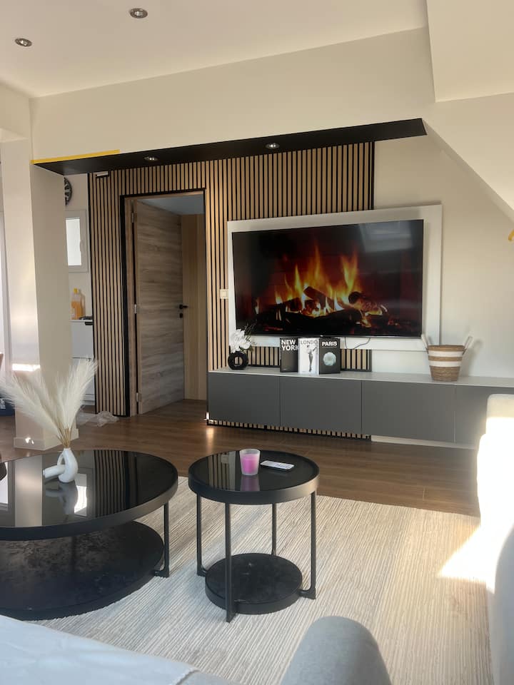 Grand Appartement Situé à Tour Et Taxi, 3 Chambres - Bruxelas