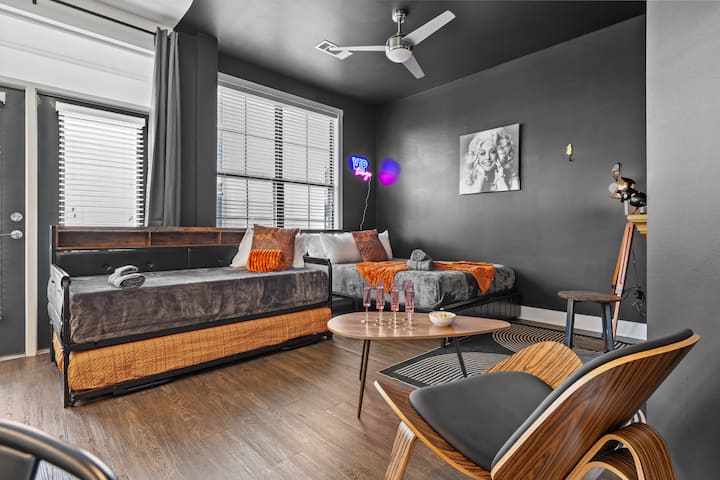 Vip Suite *Walk 2 Bdway *King Bed *Parking Option$ - SoundWaves at Gaylord Opryland, Nashville