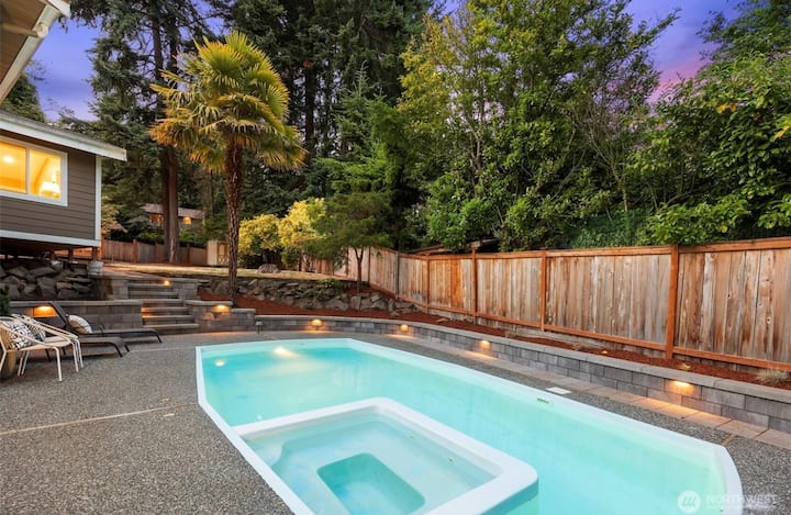 World Cup Home- Heated Pool- Light Rail To Stadium - Edmonds, WA